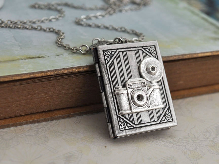 Silver Locket Necklace THE CAMERA LOCKET Vintage Camera - Etsy