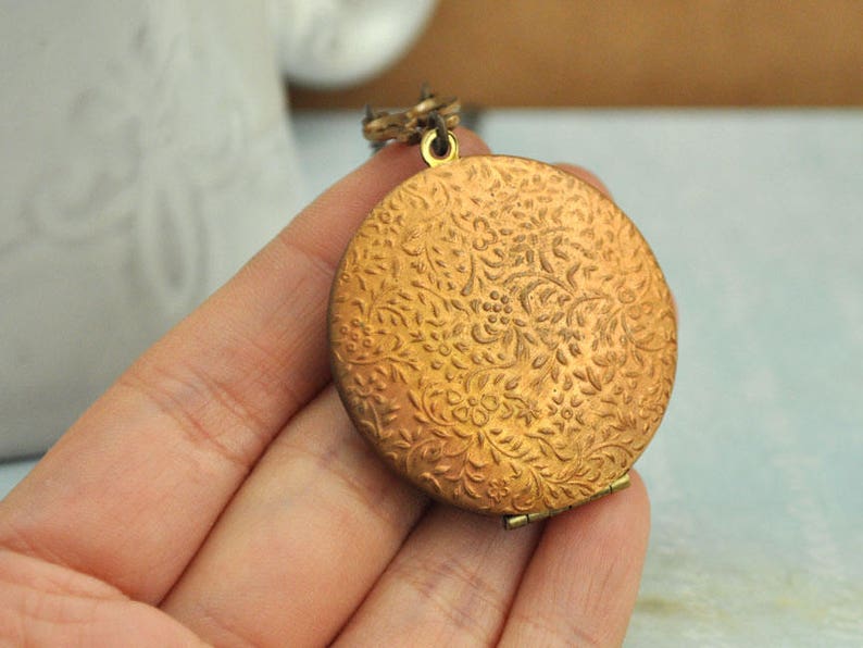 Vintage Locket Calla Lily Locket Floral Locket 70s Locket - Etsy