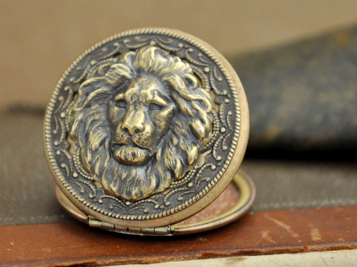 Lion Locket Vintage 70s Large Floral Brass Locket BRAVE ONE | Etsy