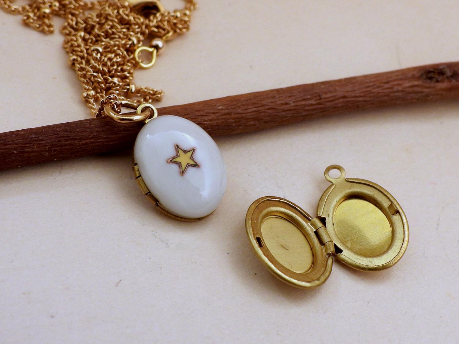 Tiny Gold Star Locket Necklace Vintage Brass Locket Cold Enamel Star ...
