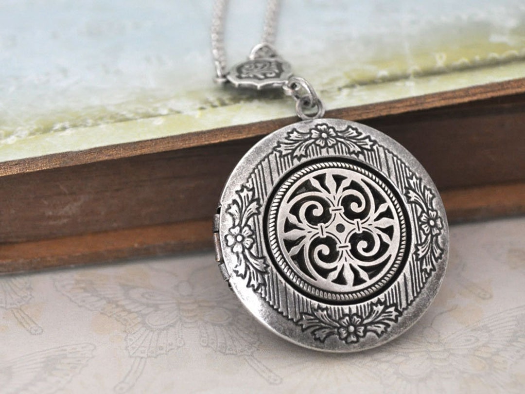 Silver Locket Necklace - THE ETERNAL KNOT - Celtic Knot Locket Necklace ...