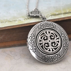 Silver Locket Necklace - THE ETERNAL KNOT - Celtic Knot Locket Necklace ...