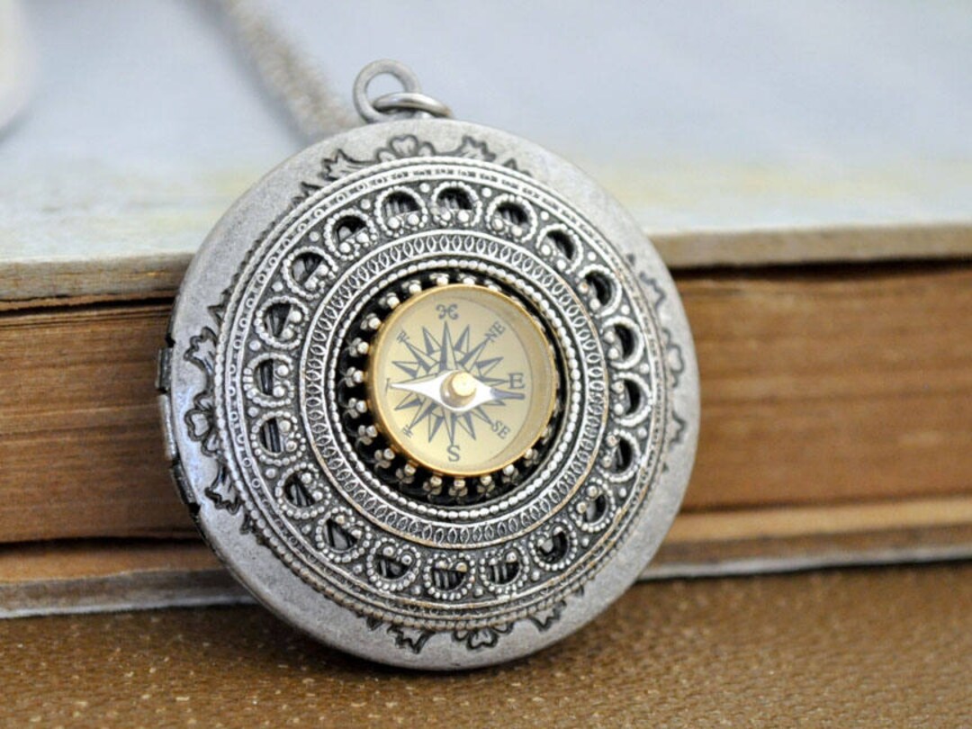 Silver Compass Locket Necklace GUIDANCE Round Locket With Miniature Working Compass Vintage Art ...