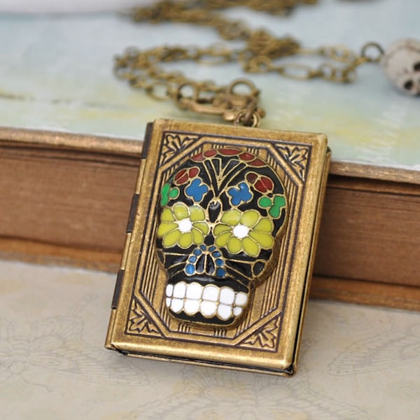 Skull Locket - Etsy