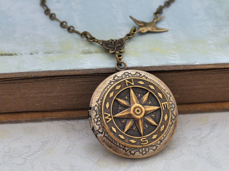 Antiqued Brass Compass Locket Necklace GUIDANCE Vintage - Etsy
