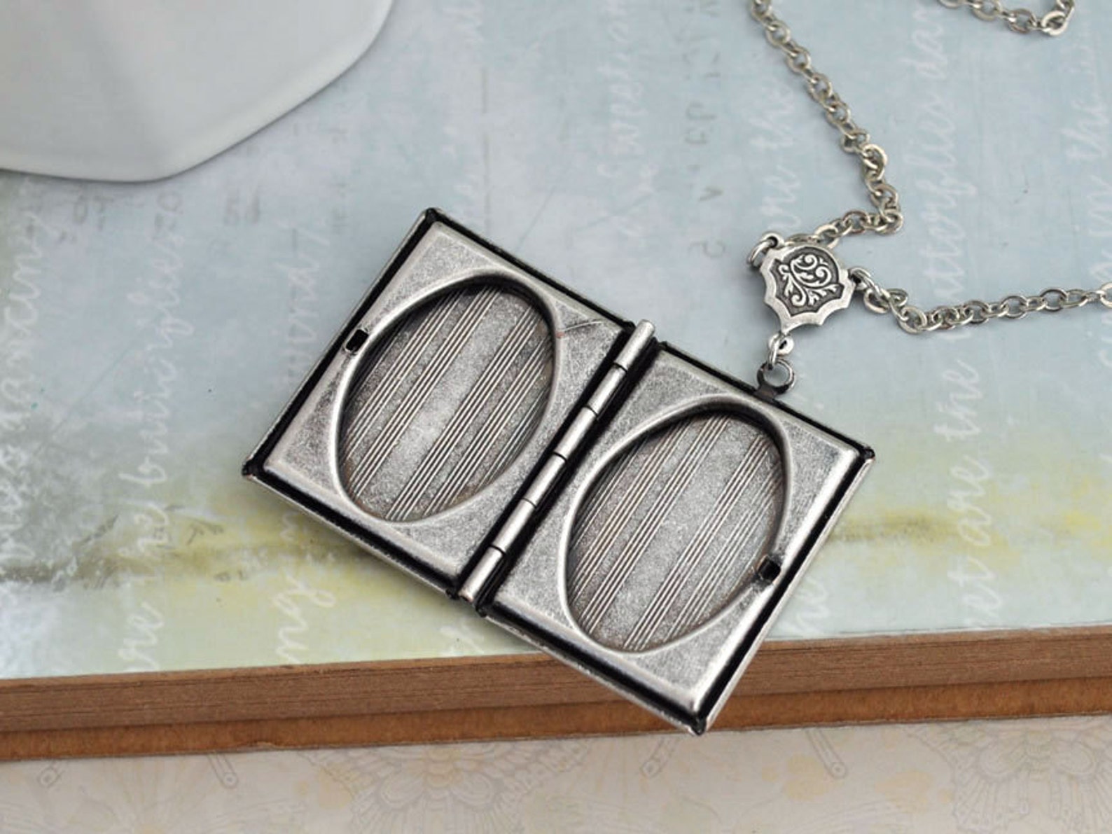Silver Locket Necklace THE CAMERA LOCKET Vintage Camera - Etsy