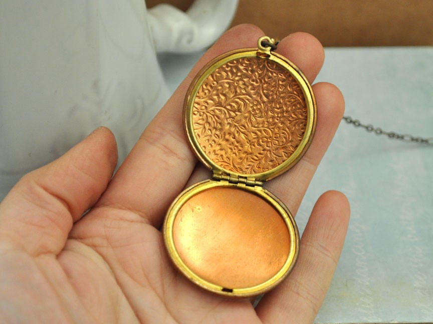 Vintage Locket Calla Lily Locket Floral Locket 70s Locket - Etsy