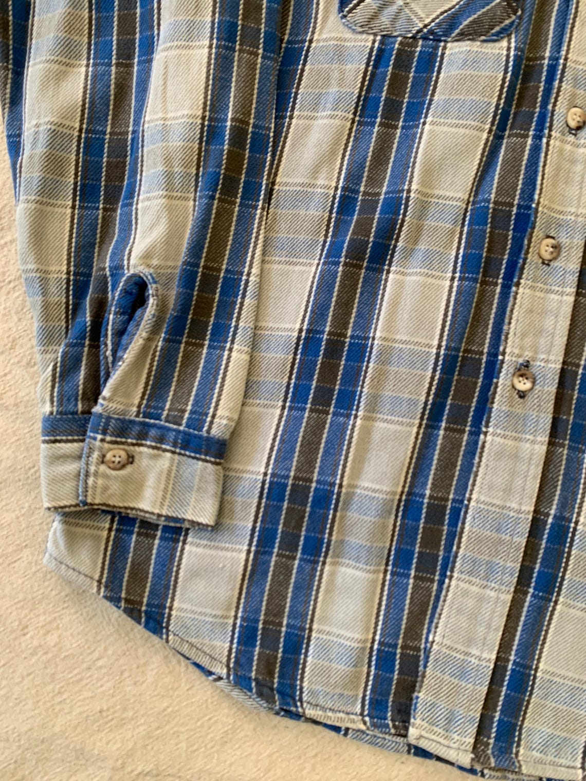 1990s Plaid Flannel Button up Shirt / Vintage 90's Worn in Grunge Five ...