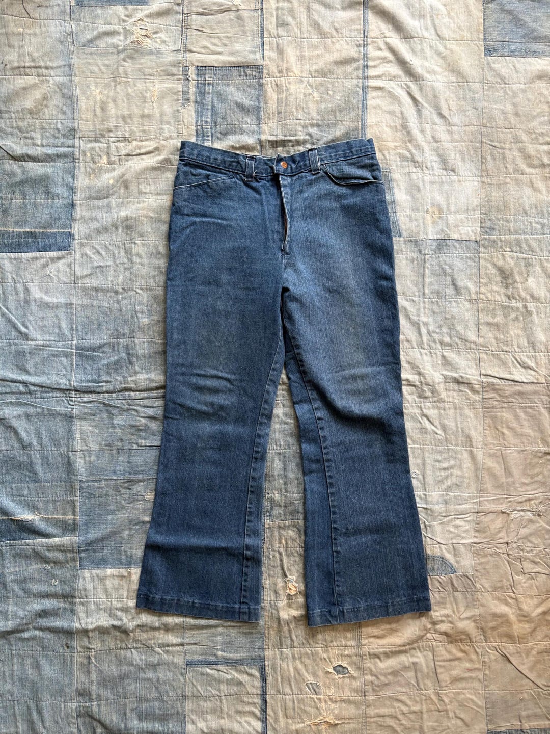 Vintage 1970s Flared Jeans 33x29 / 70’s Denim Flares Worn in Mid Rise ...