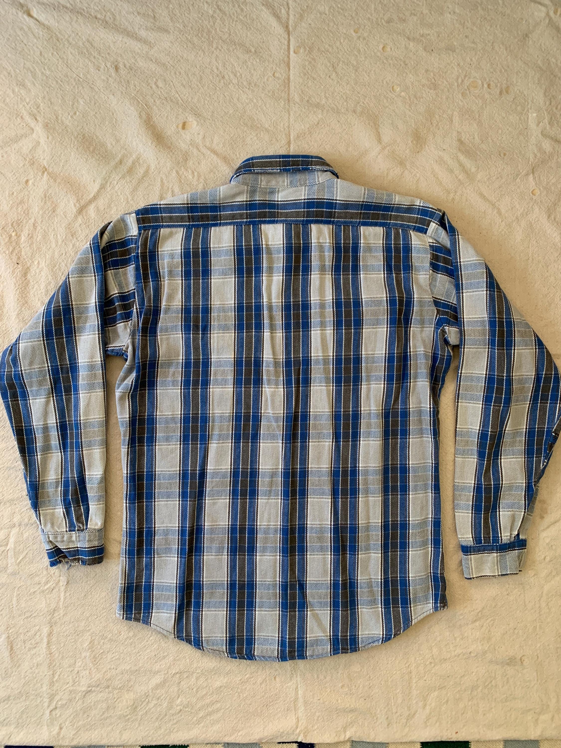 1990s Plaid Flannel Button up Shirt / Vintage 90's Worn in Grunge Five ...