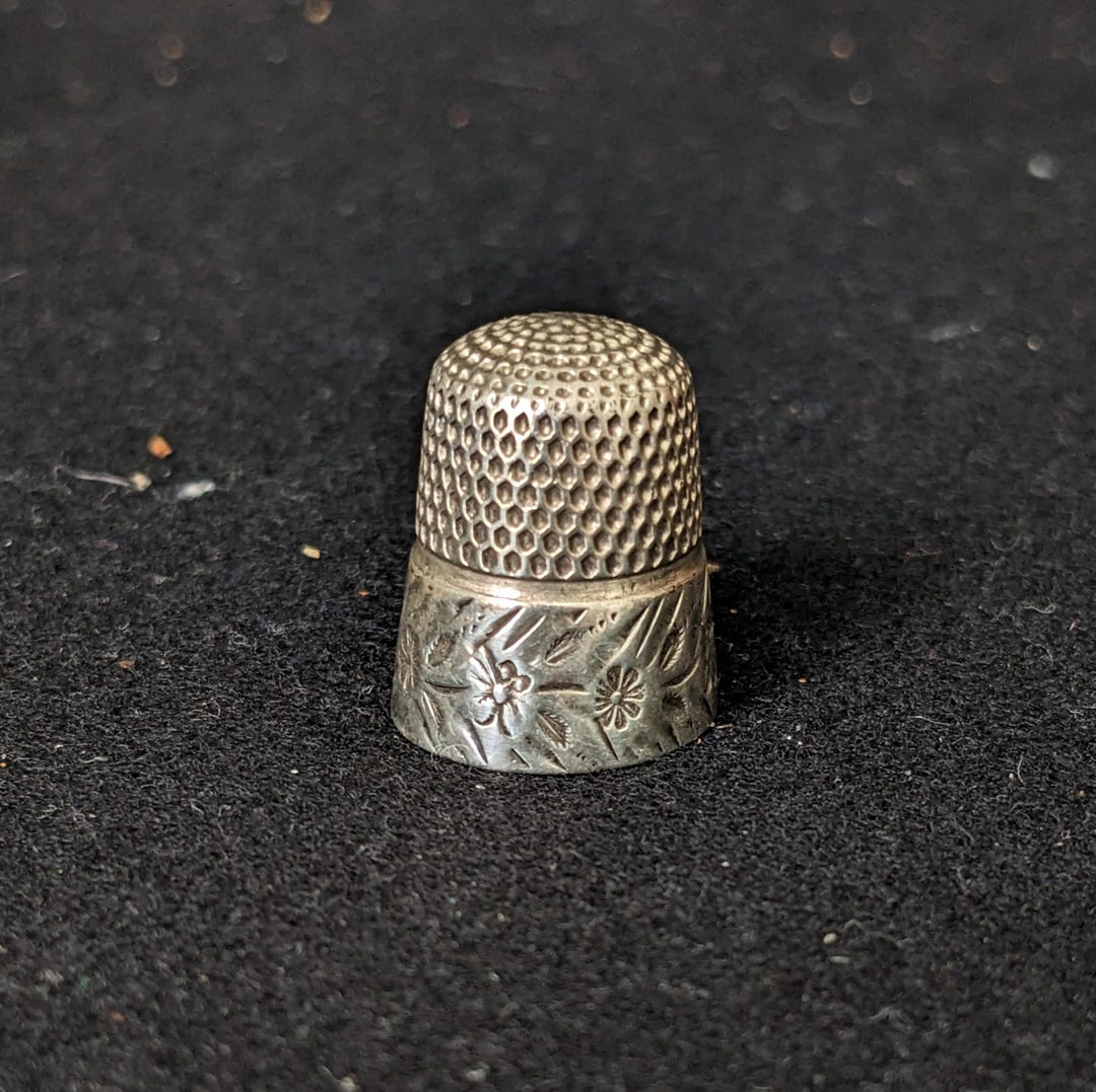 Antique Sterling Silver Stern Bros. and Co. Thimble Size 9 Engraved "cv ...