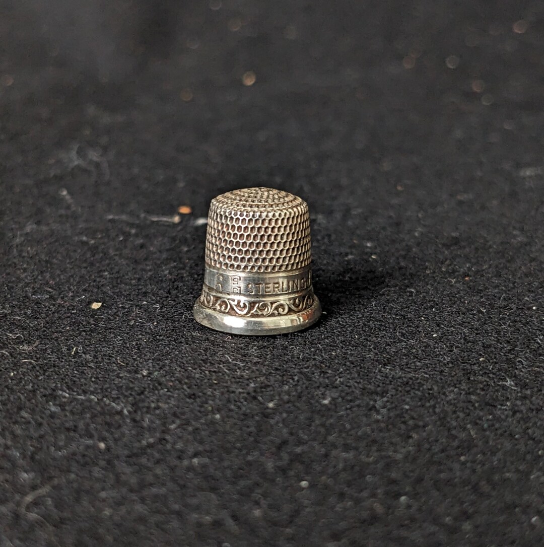 Antique Sterling Silver Stern Bros and Co Thimble Size 6 - Etsy