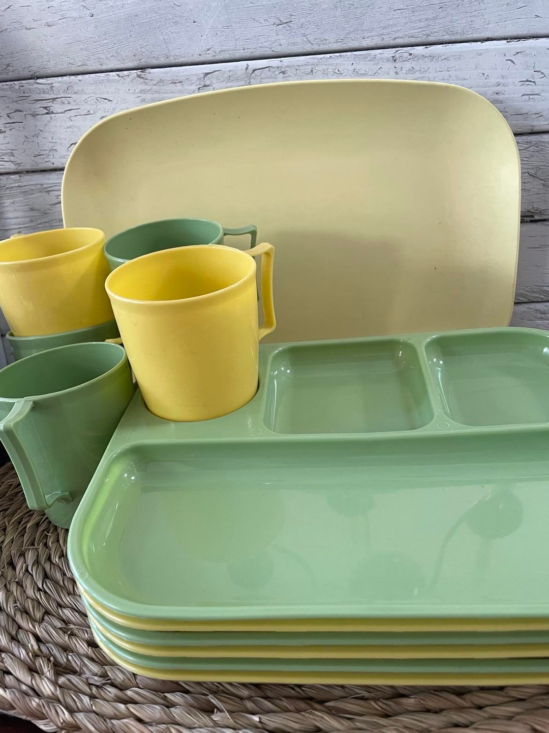 Vintage Colonial Plastic Picnic Set Snack Trays Cups With Extra Tray ...