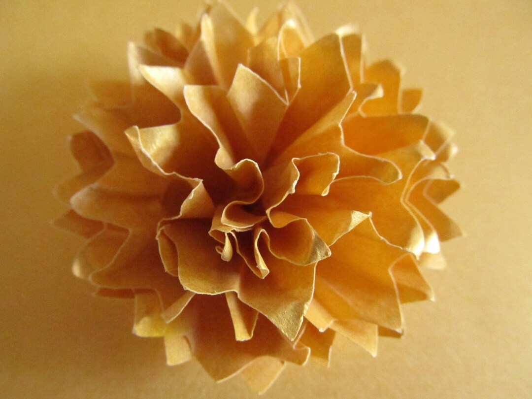 Wedding Small Paper Flowers for Charger Plates, Ring Holders in the ...