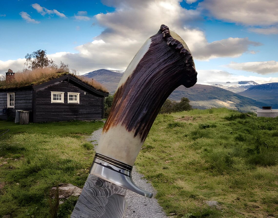 Custom Handmade Real Damascus Steel Hunting Knife – Stag Crown Handle ...