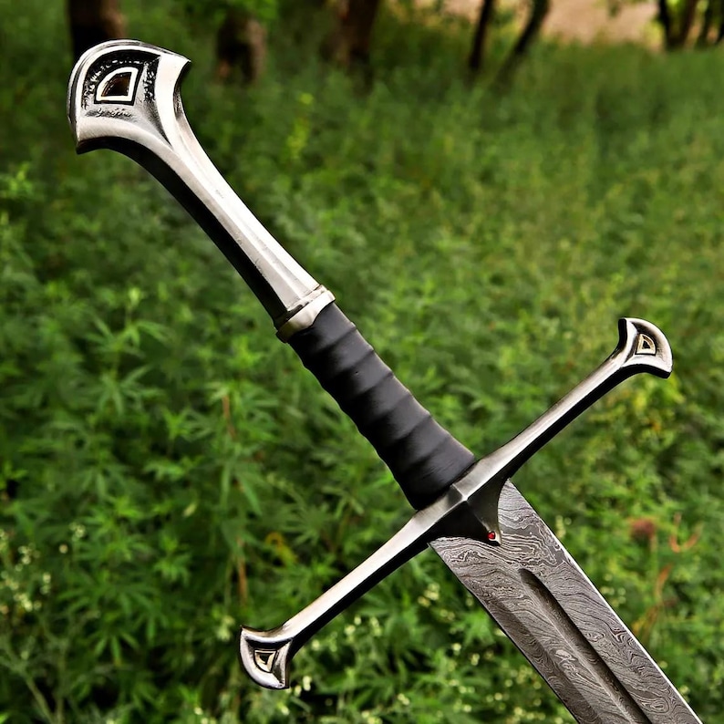 Hand-forged Medieval Longsword: Damascus Steel Knight Sword With ...