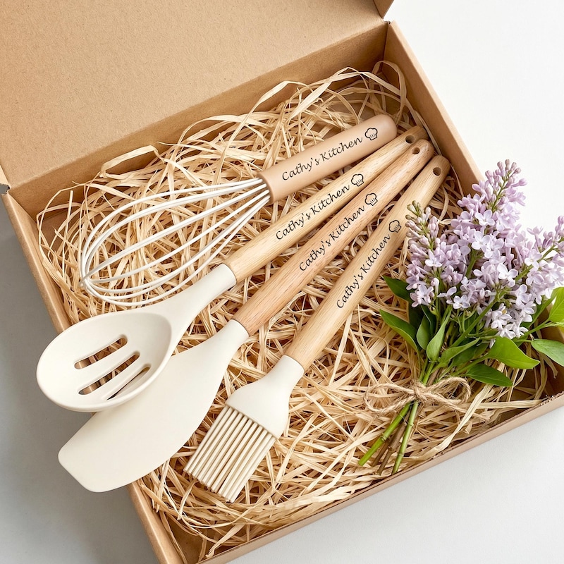 Kitchen Utensil Set Gift - 60+ Gift Ideas for 2026