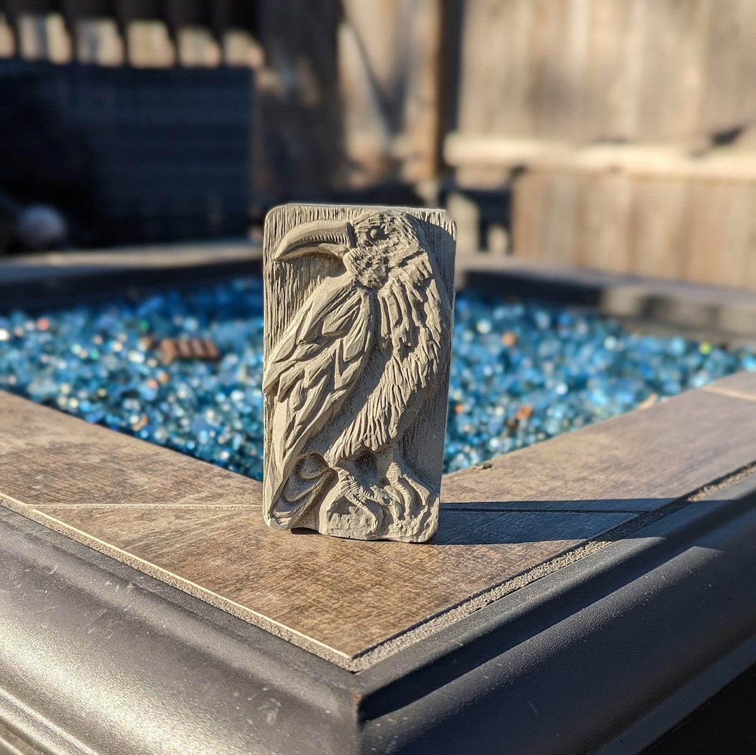 Crow Garden Statue, Celtic Crow, Concrete Crow Altar Totem, Deity Totem ...