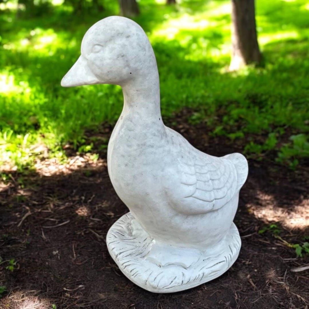 Garden Duck Sculpture / Backyard Bird Design / Outdoor Duck Decor ...