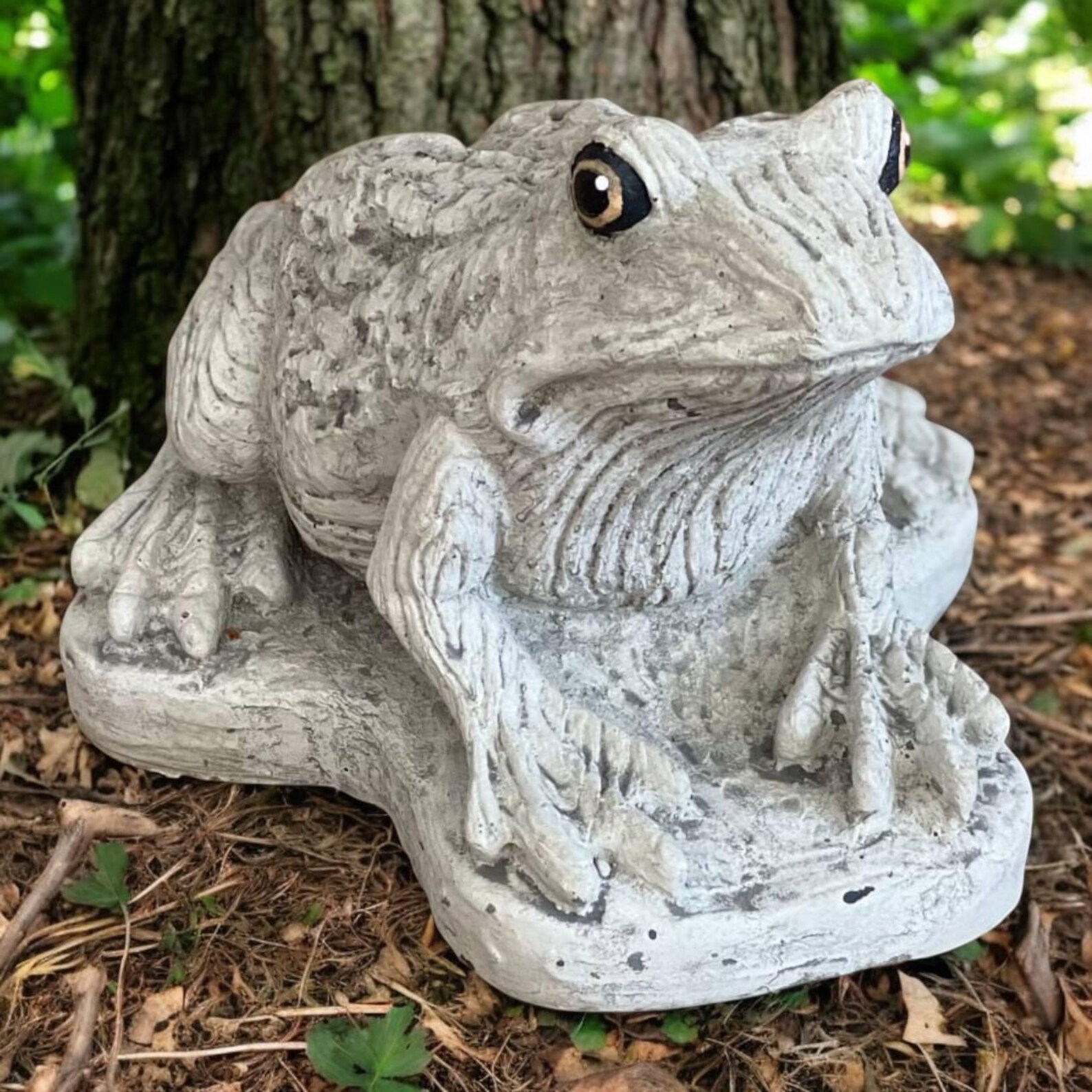 Garden Frog Statue / Outside Toad Decor / Frog Concrete Ornament ...