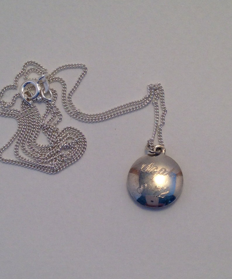 PRECIOUS Vintage Silver Keepsake Pendant W/ Engraving Design/date Cute ...