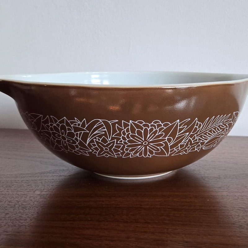 1970s Brown Pyrex Bowl - Etsy