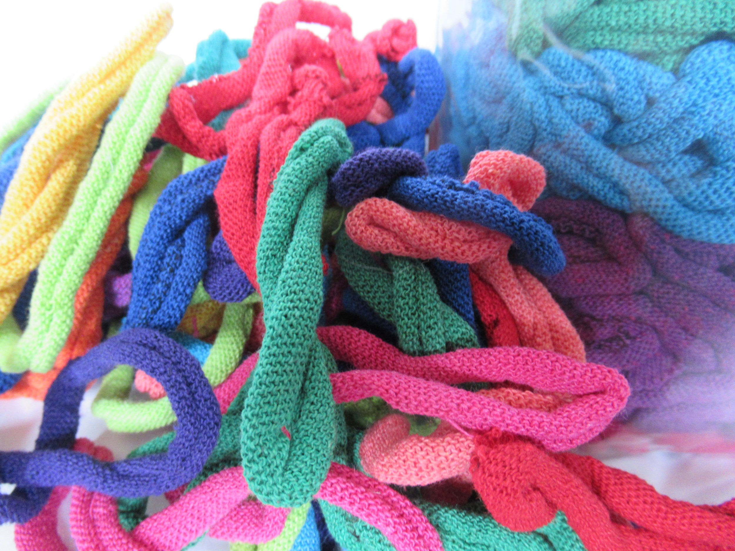 Party Pack by Friendly Loom ™ in Rainbow PRO® Size Loops Makes 18 Huge ...