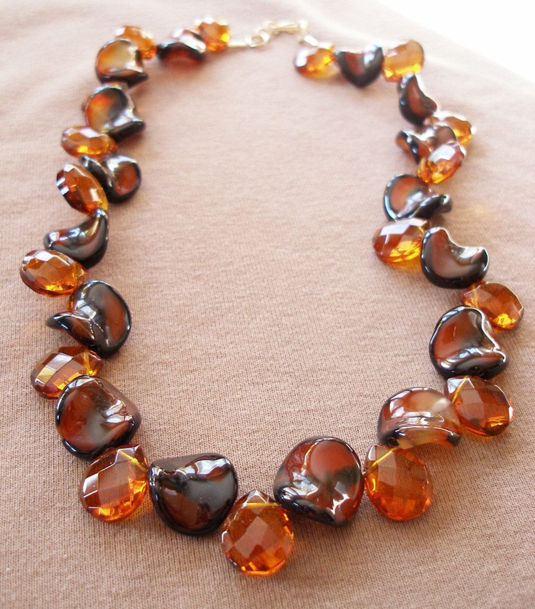 Modern Necklace With Potato Chip Agates for a Fun Look - Etsy