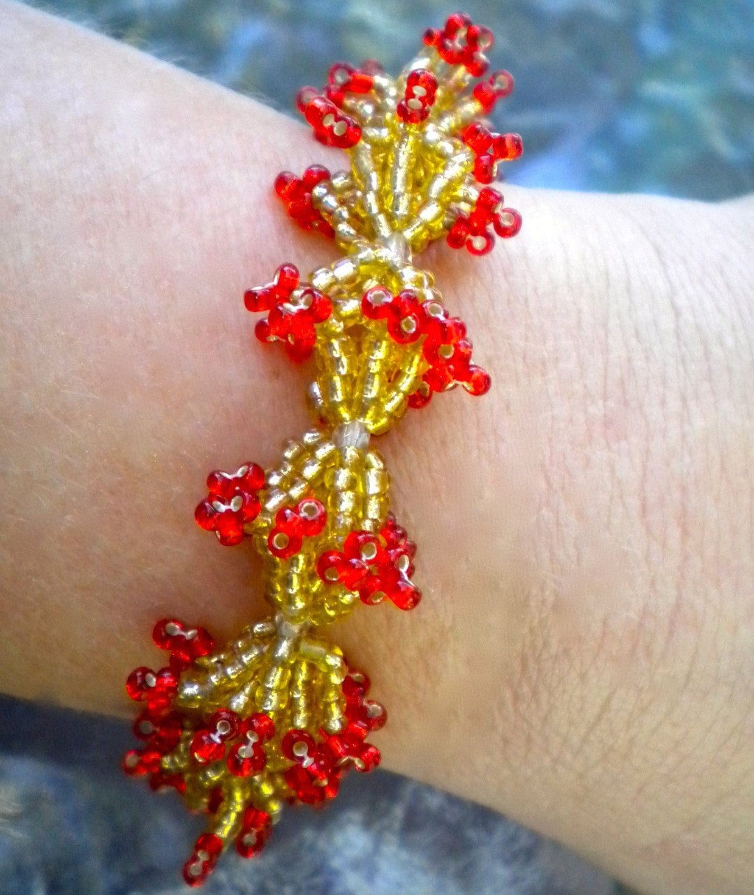 Bracelet Red Gold Beaded Zulu Flowerette Chain - FREE SHIPPING - Etsy