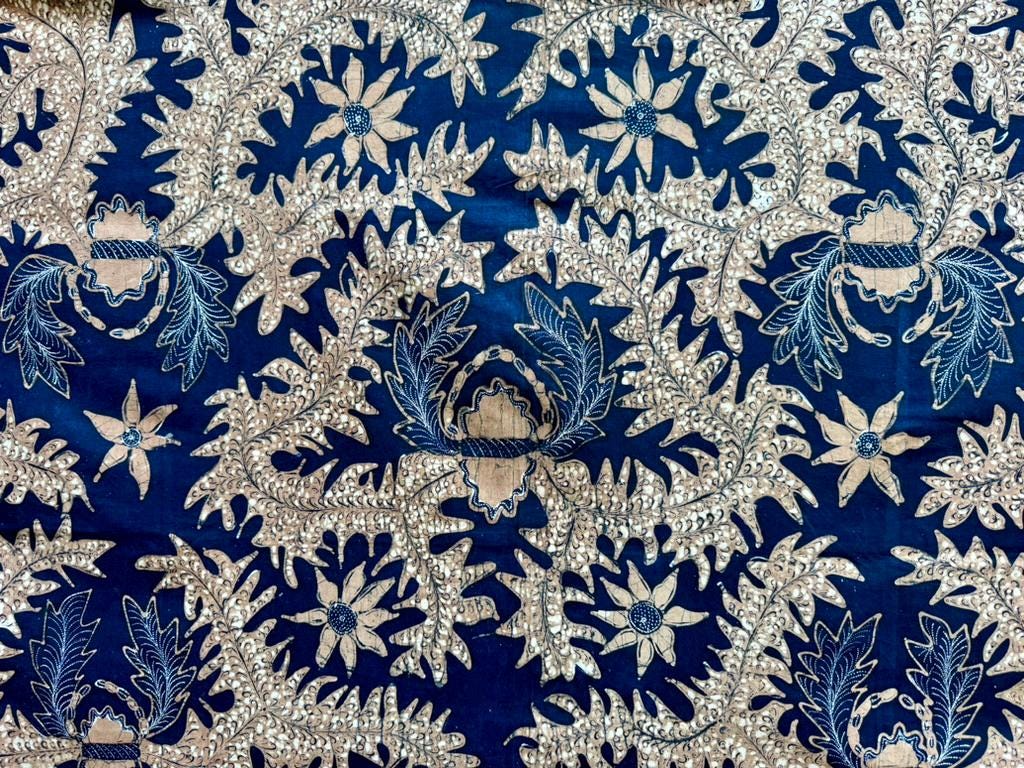 Bold Batik Tulis Long Cloth kain Panjang Indigo and Sogan, Dye Central ...