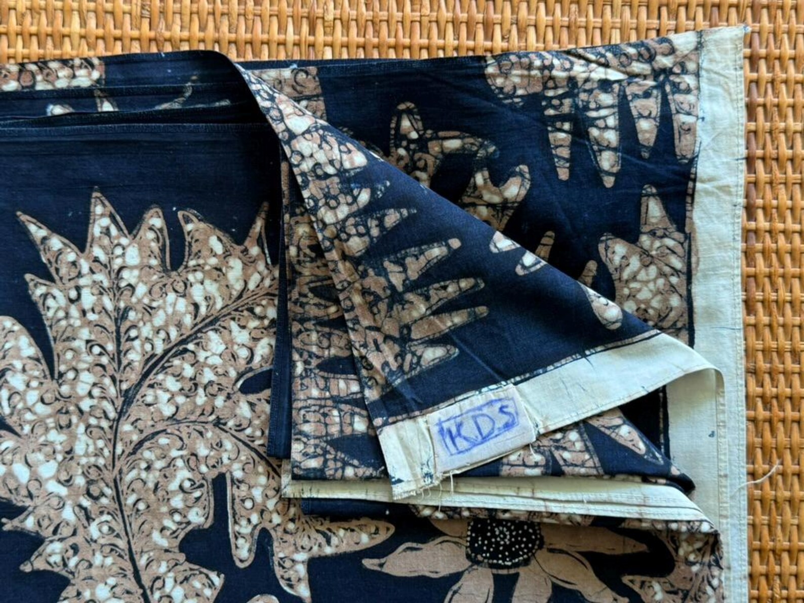 Bold Batik Tulis Long Cloth kain Panjang Indigo and Sogan, Dye Central ...