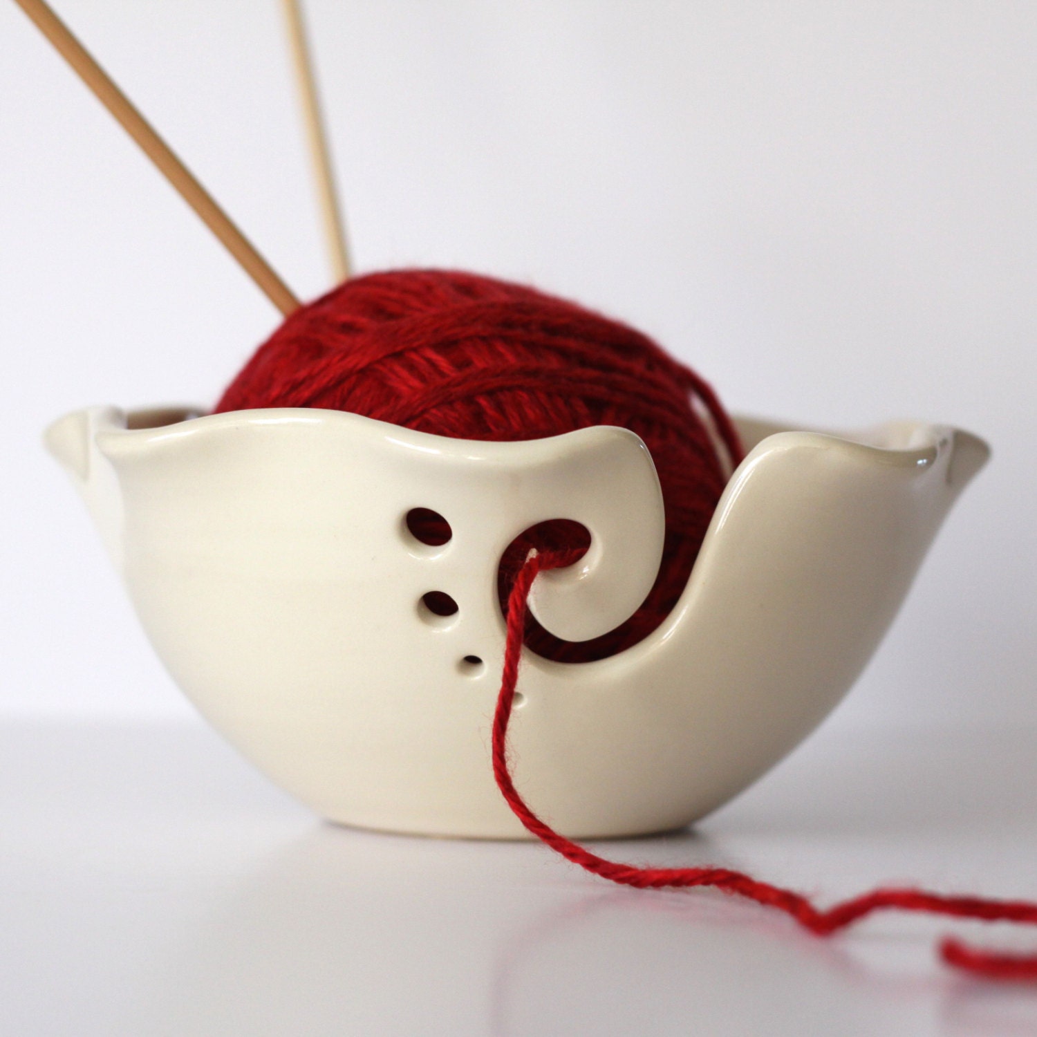 White Ruffled Ceramic Yarn Bowl Knitting Bowl Crochet Bowl - Etsy
