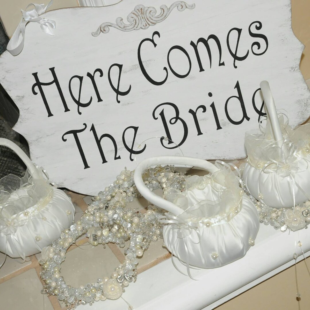 Wedding Sign Here Comes the Bride/and They Lived Happily Ever After, 2 ...