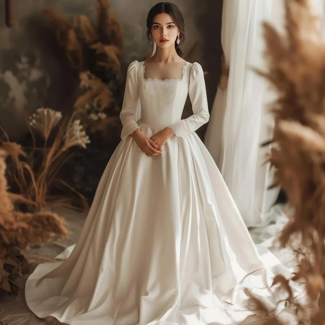 Vintage Style Classic Ball Gown Wedding Dress With Square Neckline and ...