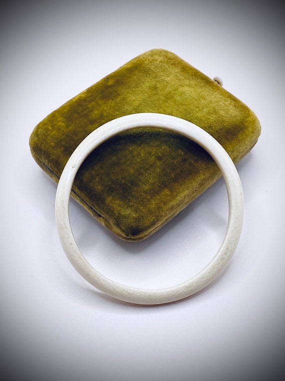 Victorian carved bone - Gem