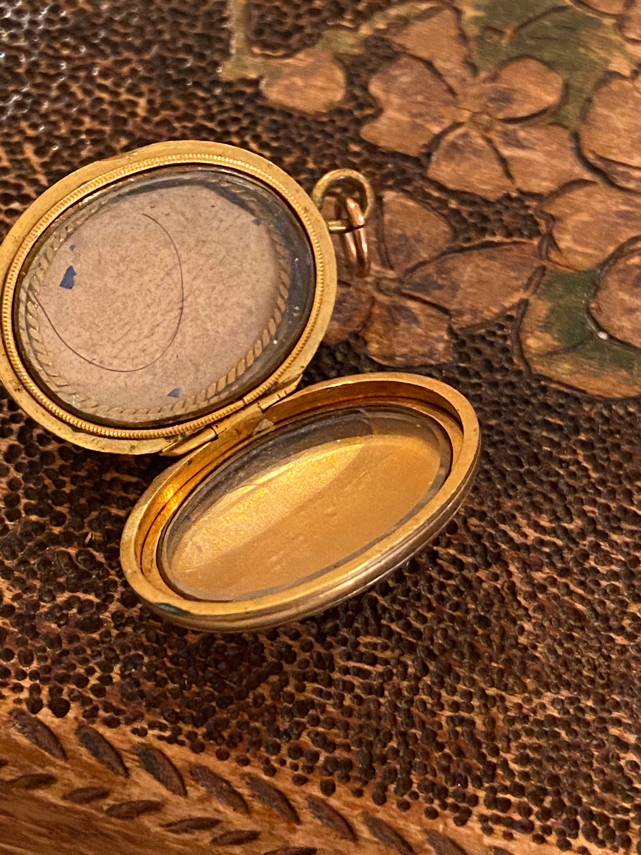 Victorian Enamel Mourning Locket / in Memory of / Eternal Love - Etsy