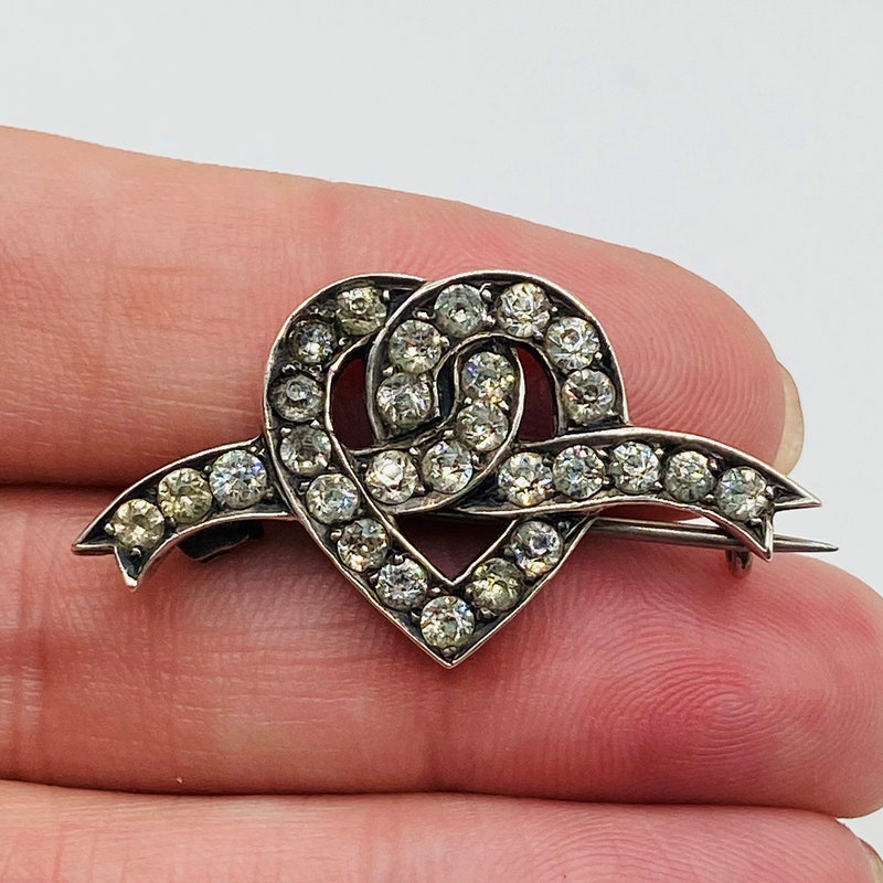 Love Knot Brooch - Etsy