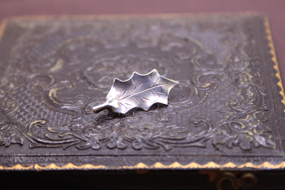 Rare Miniature Stuart Nye Sterling Oak Leaf Brooch / One Inch NYE ...