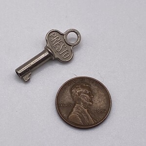 ONE Tiny Antique Presto Luggage Key Pendant / Key to My Heart ...