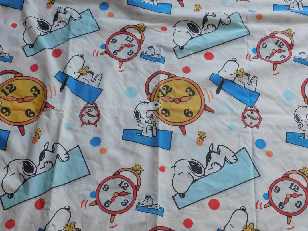Snoopy and Woodstock Alarm Clocks Polka Dots Sleeping Waking up Full ...