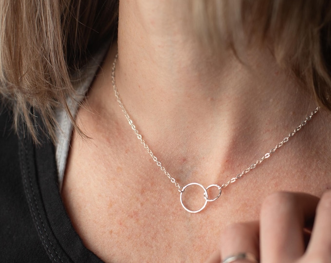 14k Solid Gold Intertwined Circles Necklace - Double Circles Necklace ...