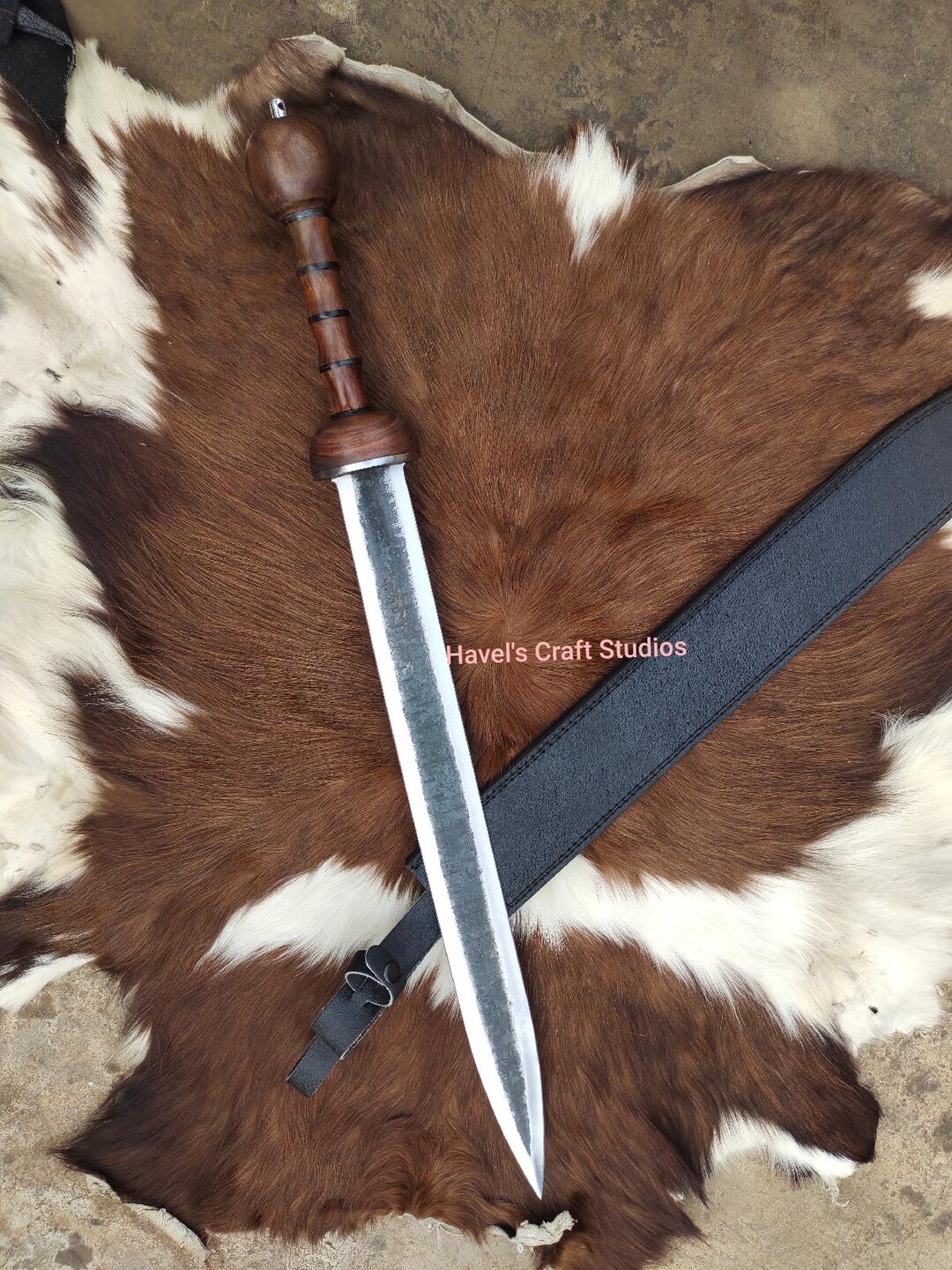 Custom Handmade Sword , Damascus Sword , Handmade Roman Sword , Fantasy ...