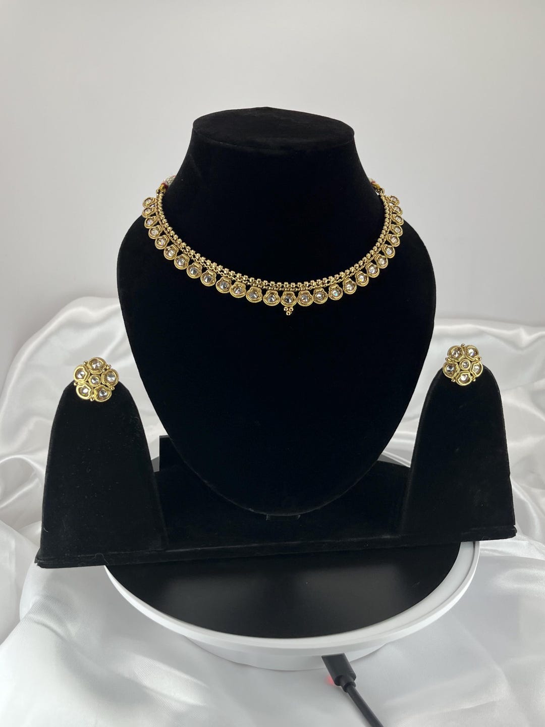 Polki Single Line Golden Color Necklace With Tops Tops - Etsy