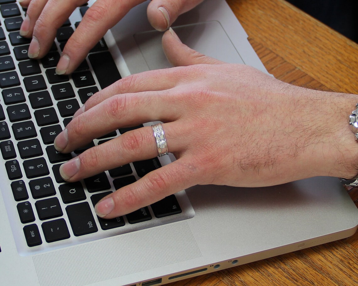 Rosebud Band With Raised Edge in Silver Made to Order - Etsy