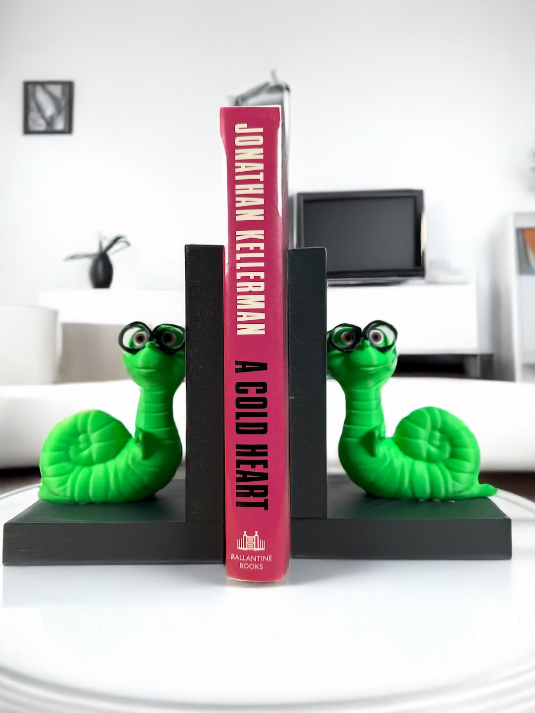 Bookworm Bookend Set - Etsy