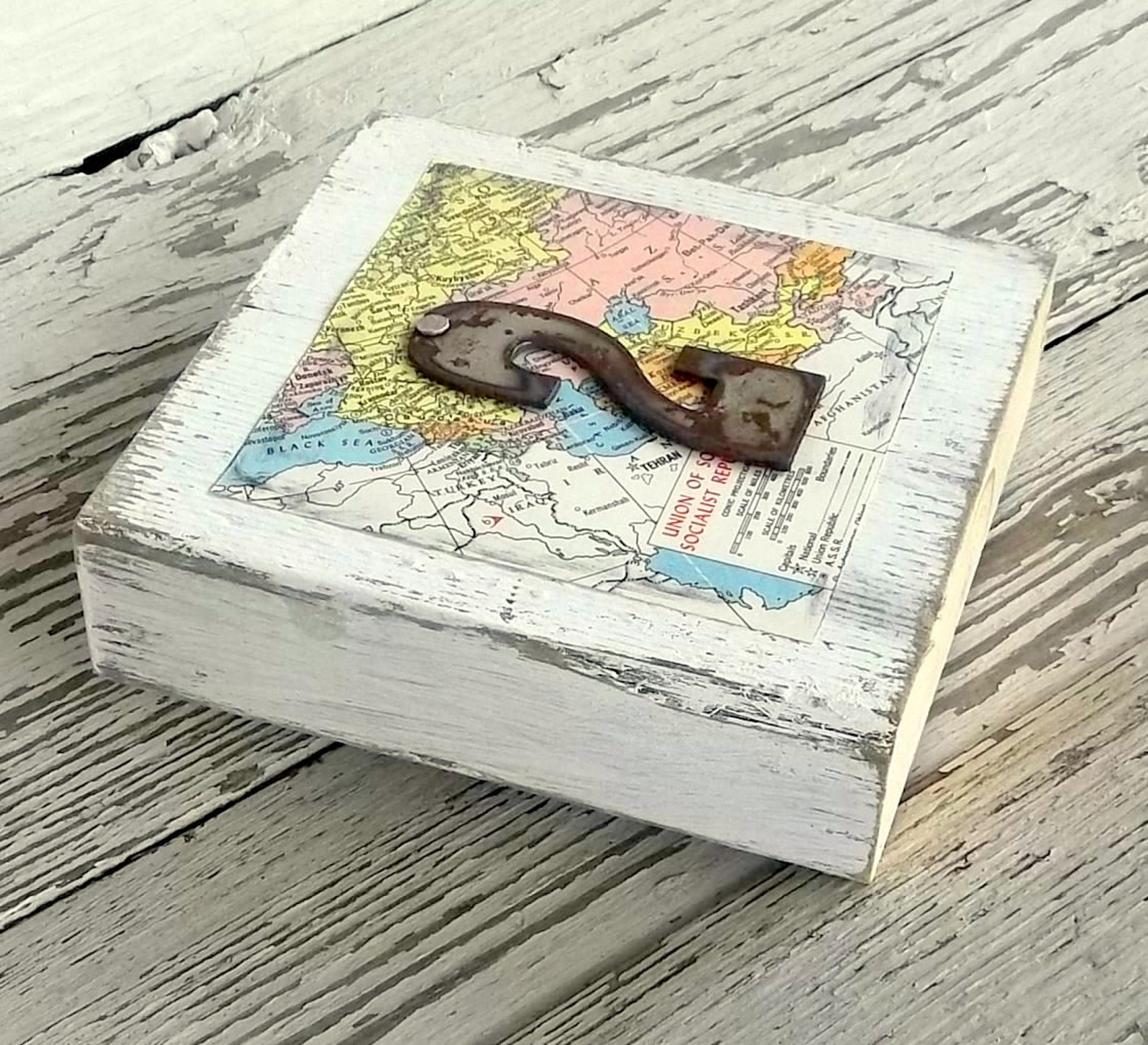 Destination Table Sign, featured Destination Wedding & Honeymoon Mag ...