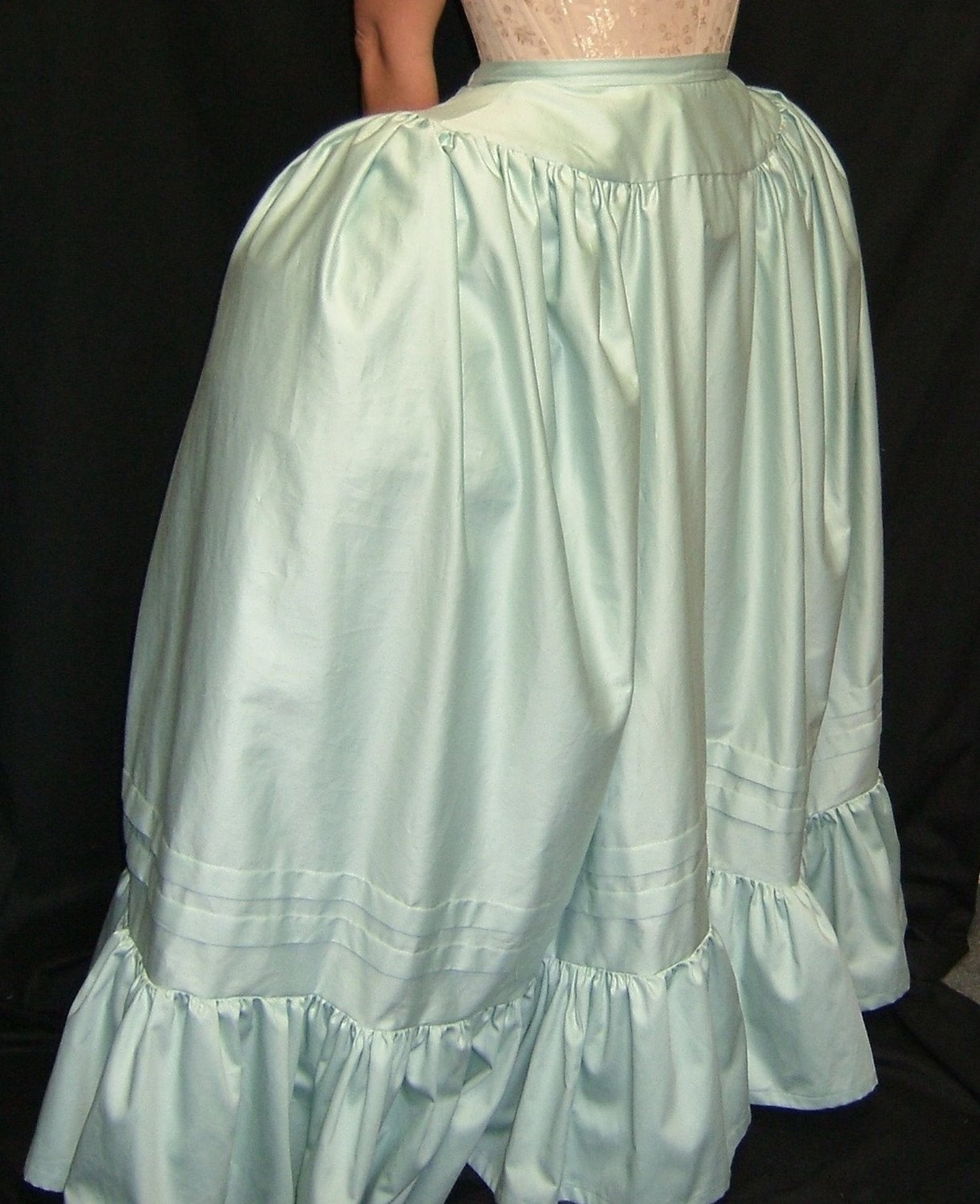 18th Century Pannier Pocket Hoop Style in White Cotton Twill, Size S ...