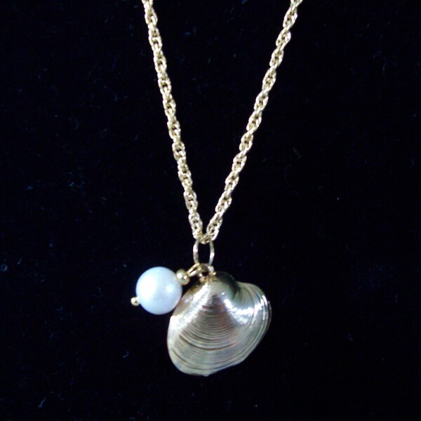 Clam Necklace - Etsy