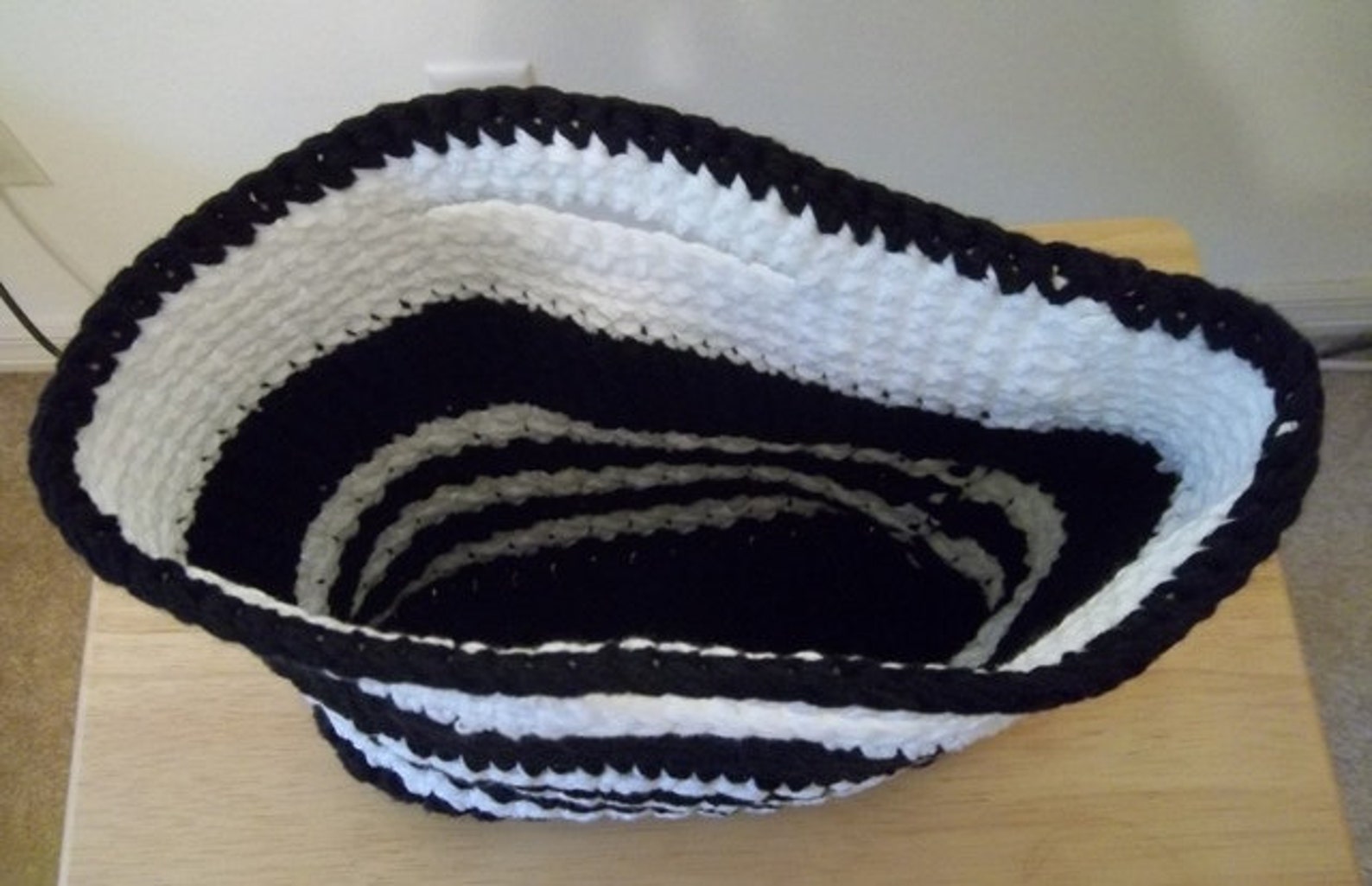 Purse - City Purse - Crochet Handbag City Purse in Black and White ...