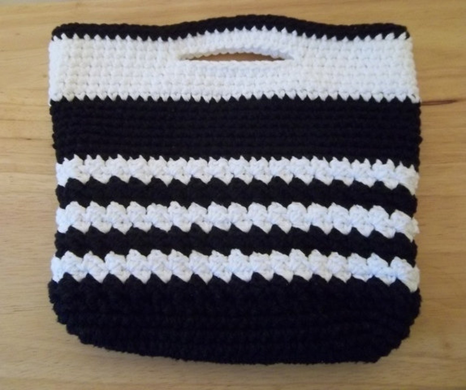 Purse - City Purse - Crochet Handbag City Purse in Black and White ...